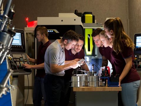 IoT in Manufacturing: Applications, Technologies & Examples