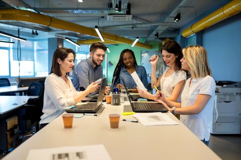 ERP Implementation Costs: Estimates, Factors, Platforms Pricing & ROI