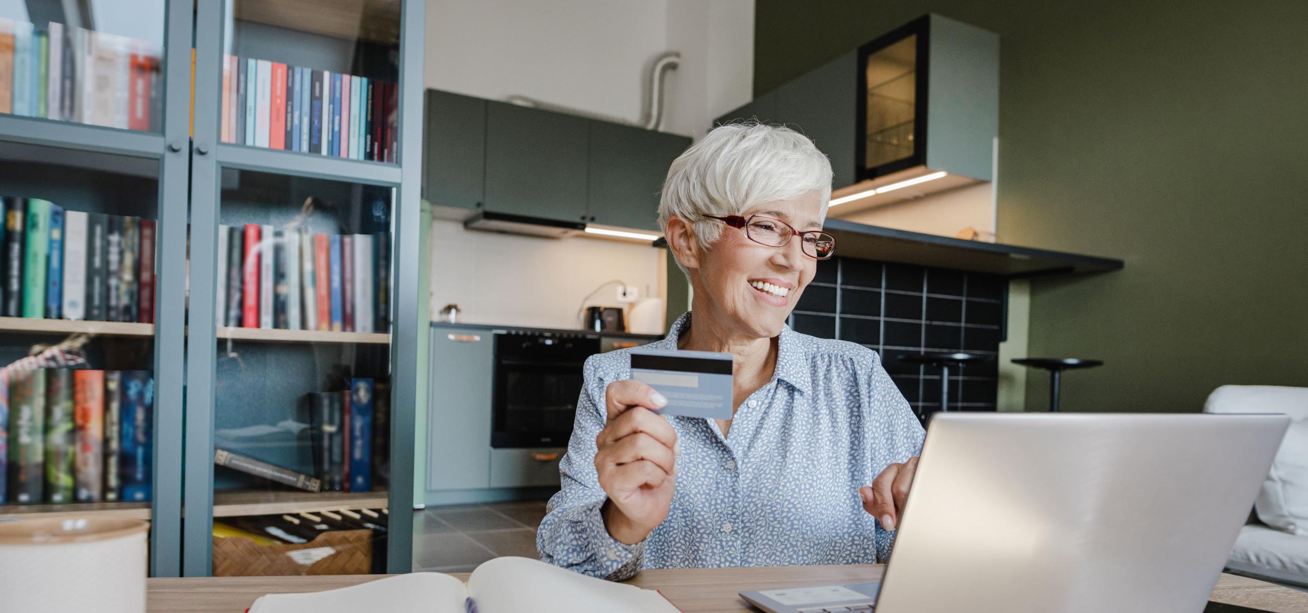 Ecommerce SaaS: Features, Platforms, Payoffs & Limitations