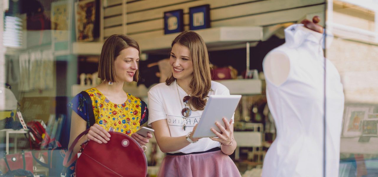 IoT in Retail: Top 10 Use Cases, Technologies & Implementation Tips